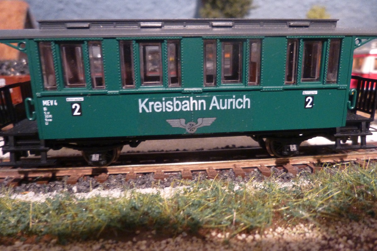 Kreisbahn mit eigenem Fuhrpark… – Sinnige Anlagen